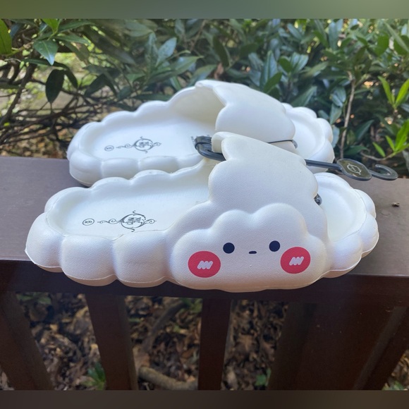 YRU | Shoes | Yru White Cloud Slides | Poshmark